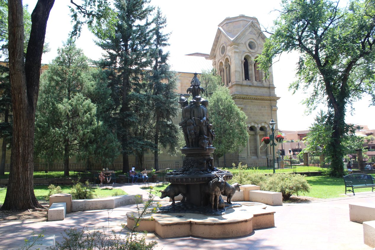 Taos and Santa Fe, New Mexico